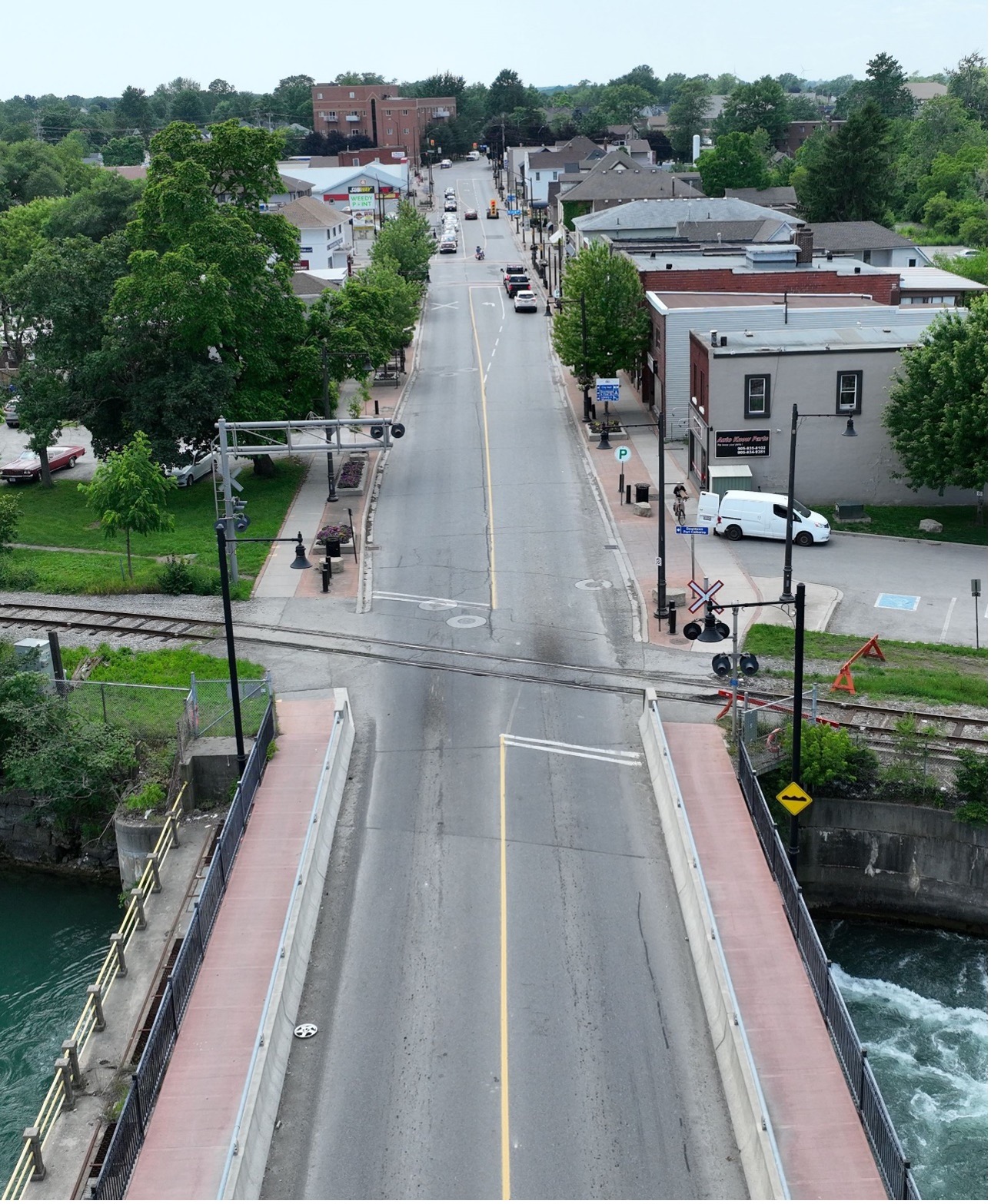 Main Street West Closure to complete repairs at the rail crossing ...